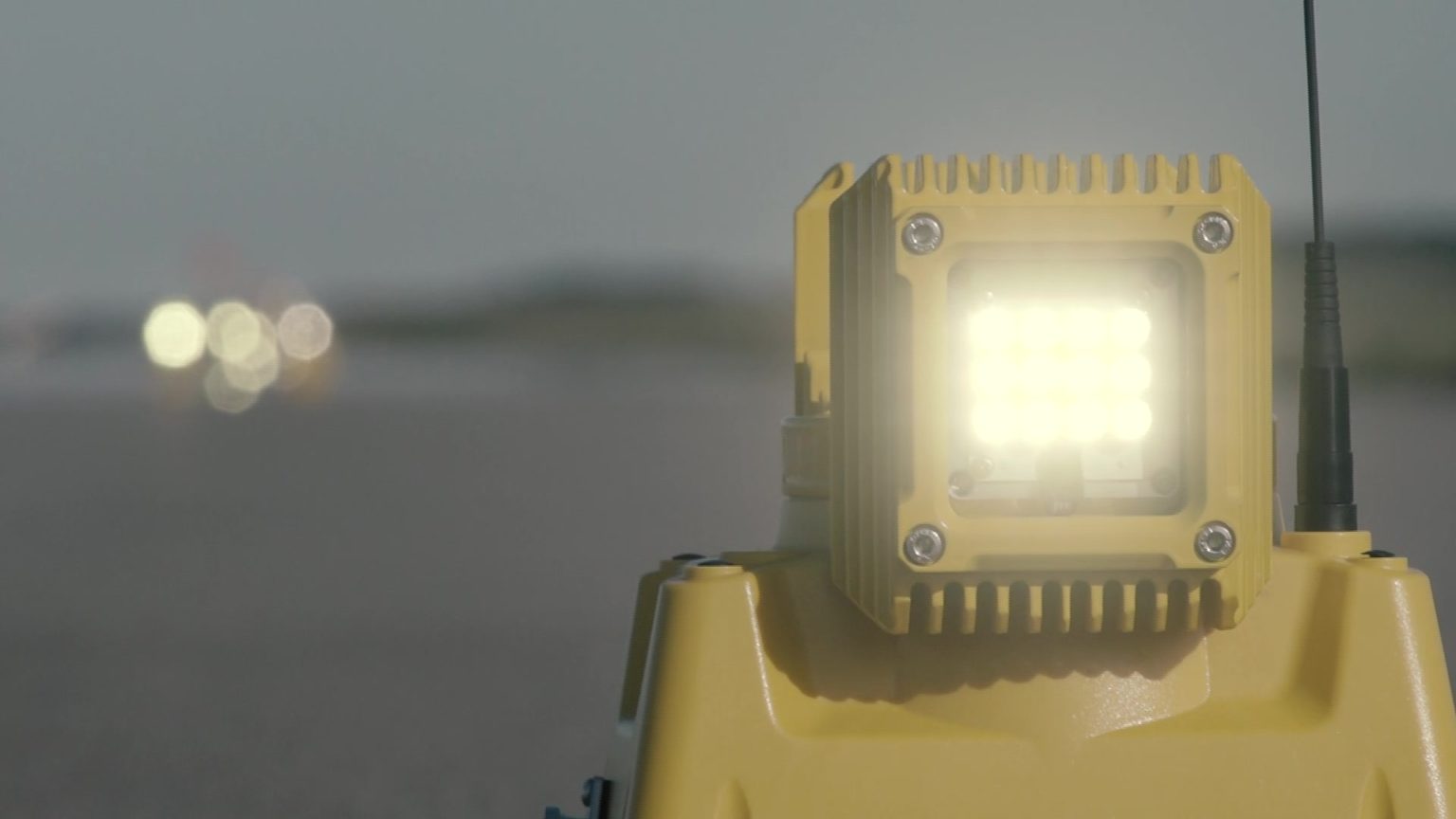 High Intensity Portable Approach Light - 16.000 cd - S4GA