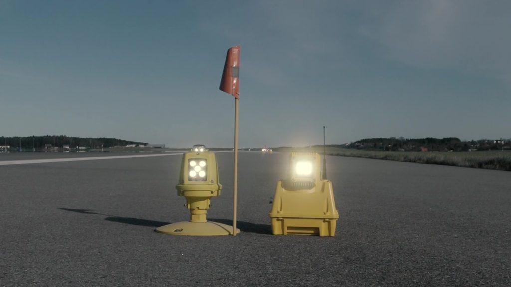 High Intensity Solar Runway Threshold End Light - 10.000 cd - S4GA