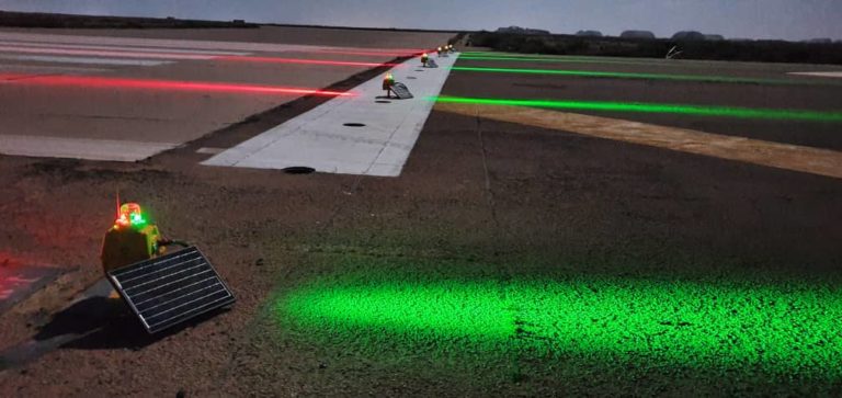 Medium Intensity Solar Runway Threshold End Light - S4GA