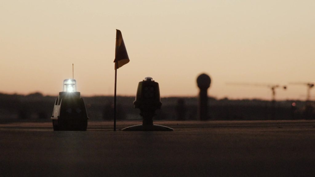 Medium Intensity Portable Runway Edge Light - White/White - S4GA