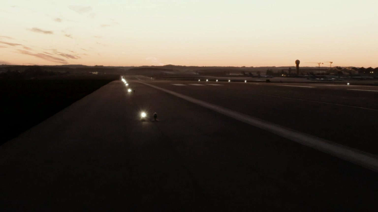 Medium Intensity Portable Runway Edge Light - White/White - S4GA