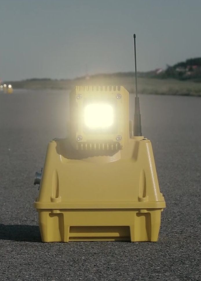 High Intensity Portable Approach Light - 16.000 cd - S4GA